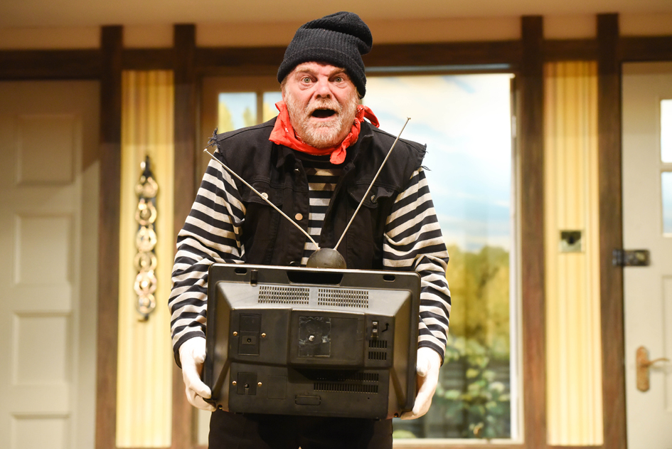 Noises Off | Peter Viney's Blog